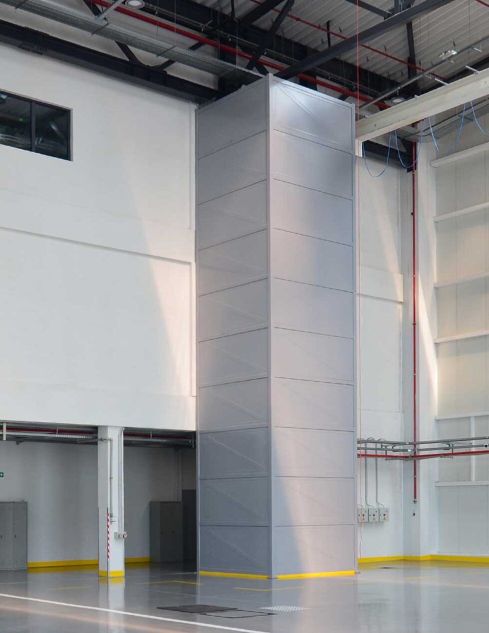 Goods lift with shaft - Hublift the specialist in goods lifts.